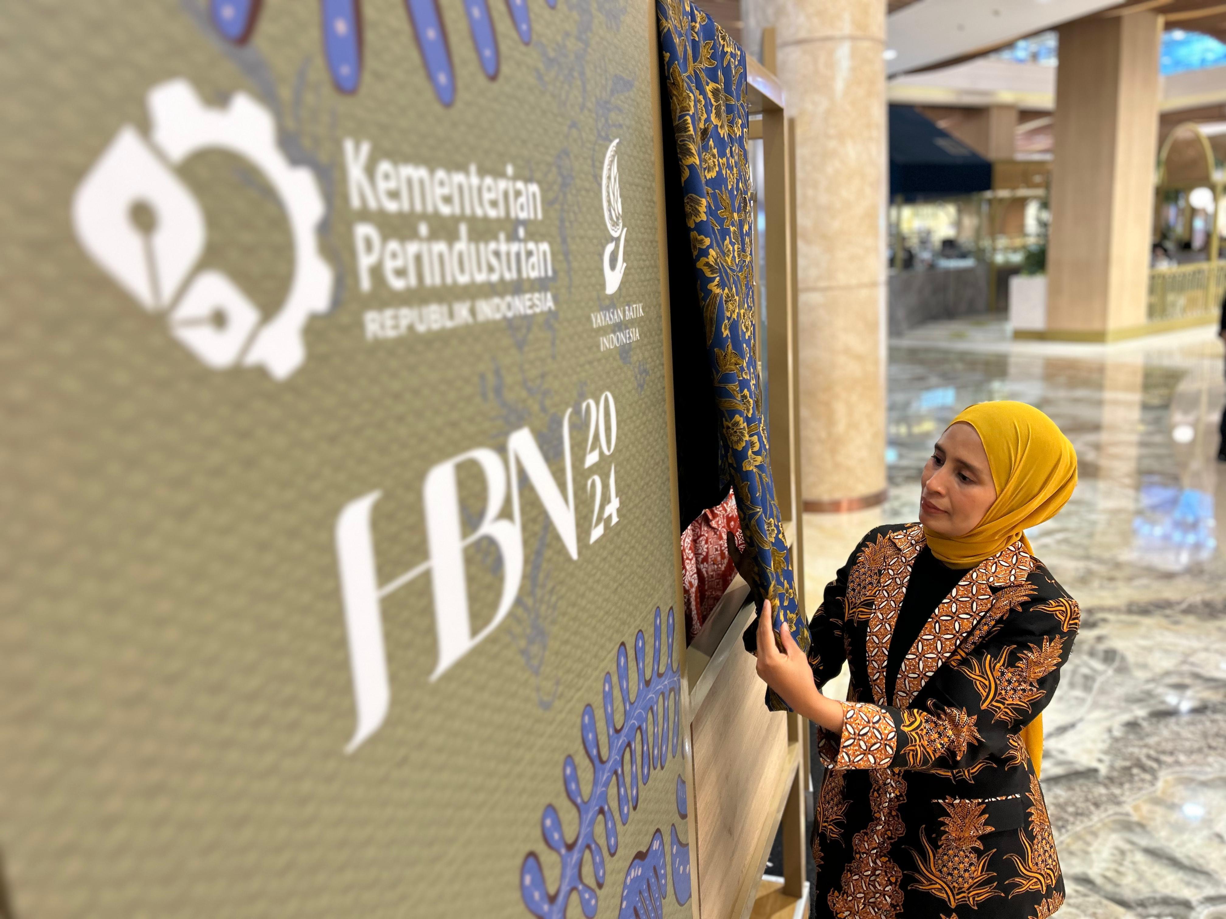 Hadiri Perayaan Hari Batik Nasional 2024, Pj. Ketua Dekranasda Subang Ajak Tingkatkan Inovasi ...